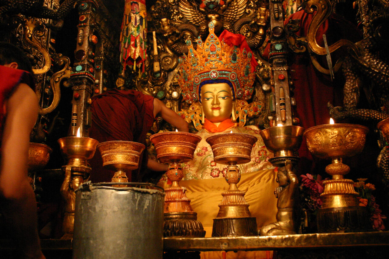 Jowo Shakyamuni of the Rasa Trulnang Tsuklakhang (Jokhang Temple ...
