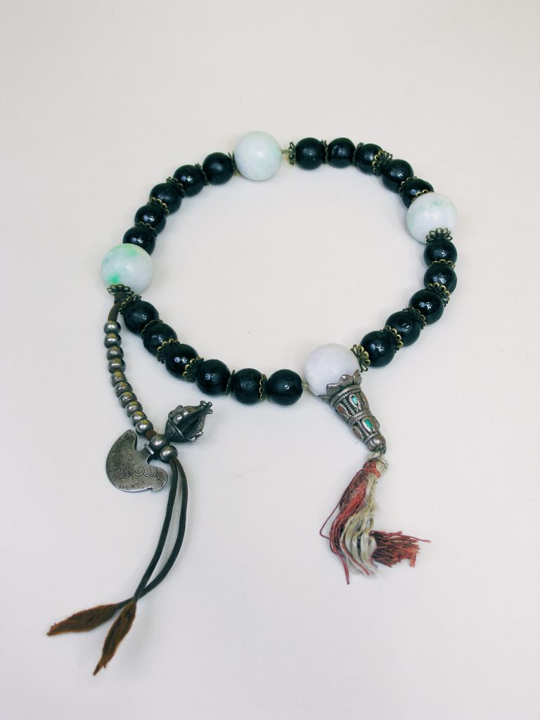 Mongolian Garnet Hand Rosary | Rubin Museum of Himalayan Art